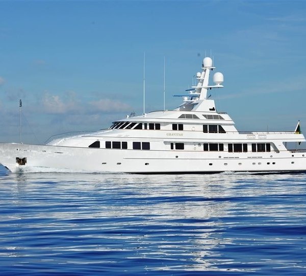 Striking FEADSHIP Mega Yachts TANGO and SAVANNAH spotted in Antibes ...